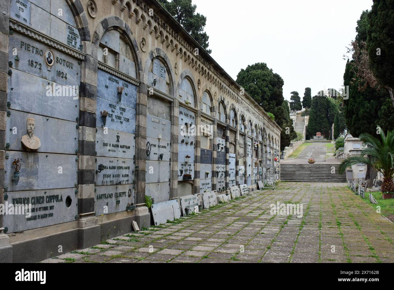 Monumental cemetery of bonaria hi-res stock photography and images - Alamy