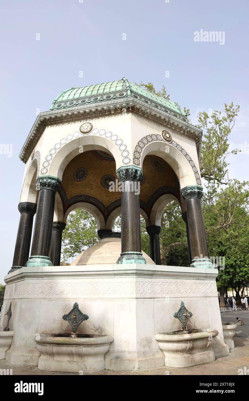 The German Fountain in Sultanahmet Square, Istanbul Stock Photo - Alamy