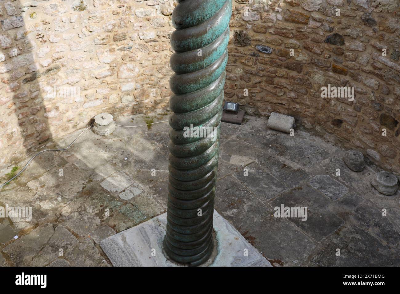 Serpentine Column of the Ancient Hippodrome near Sultanahmet, Istanbul ...