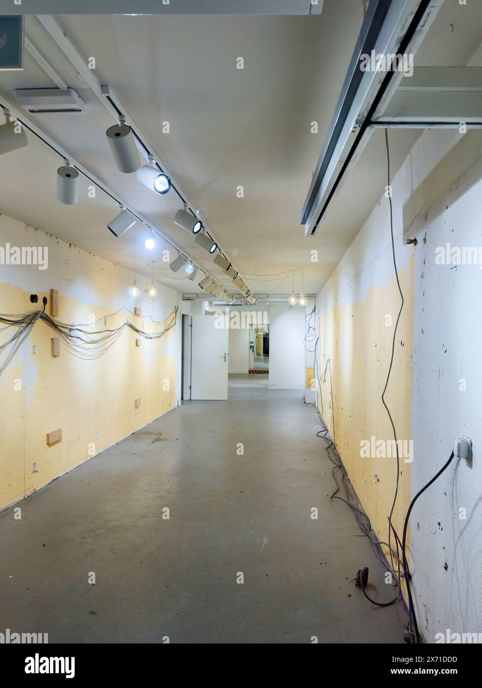 Store revamp hi-res stock photography and images - Alamy