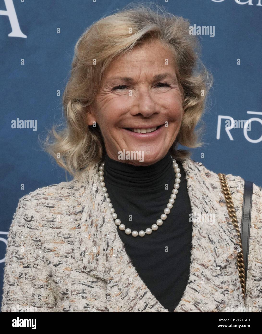 Tauna Vandeweghe arrives at the Walt Disney Studios' YOUNG WOMAN AND ...