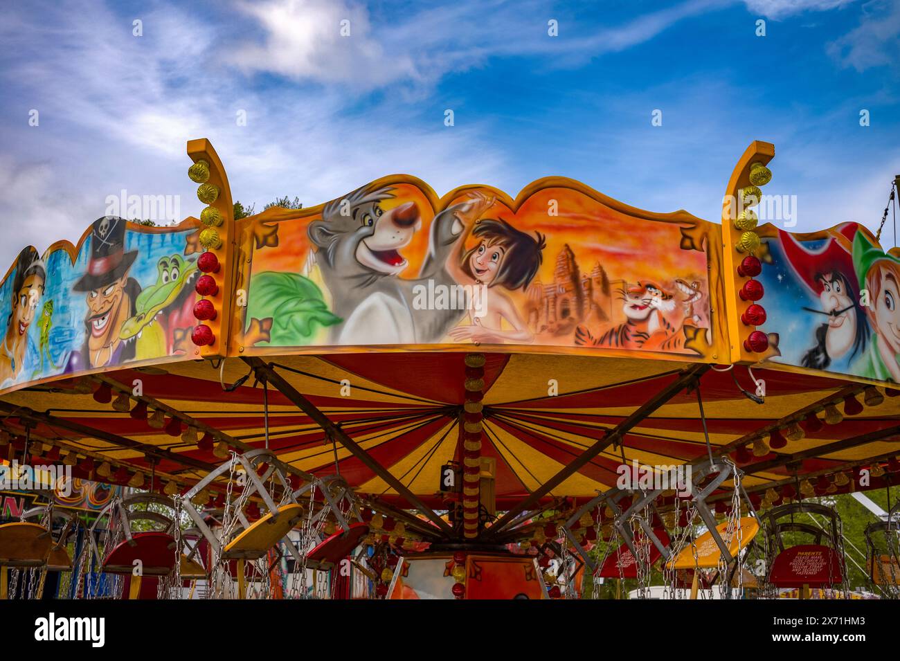 Fun Fair Art on Saffron Walden Common April-May 2024 Traditional Fun ...