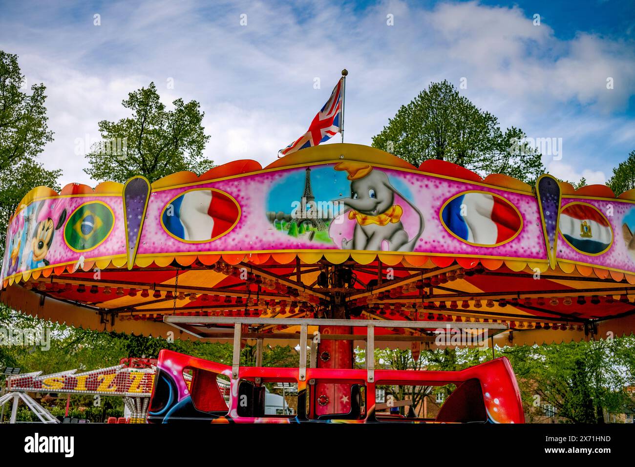 Fun Fair Art on Saffron Walden Common April-May 2024 Traditional Fun ...