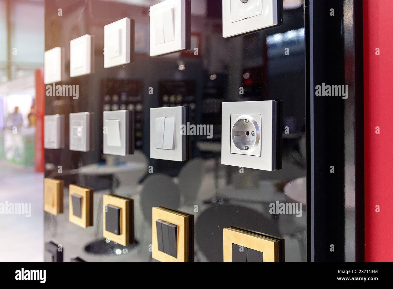 Electrical goods for sale hi-res stock photography and images - Alamy