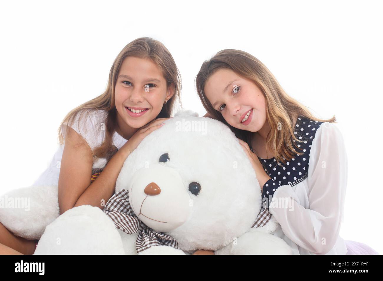 Two pretty preteen girls model hi-res stock photography and images - Alamy