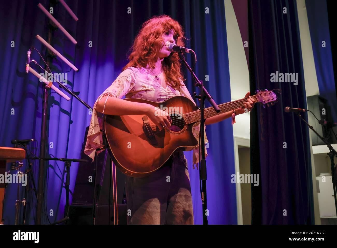 Molly payton in concert hi-res stock photography and images - Alamy