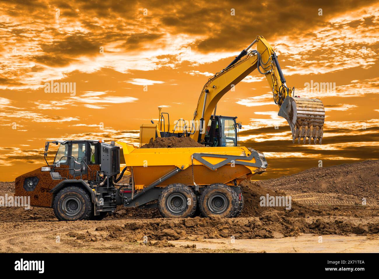 Lkw grube hi-res stock photography and images - Alamy