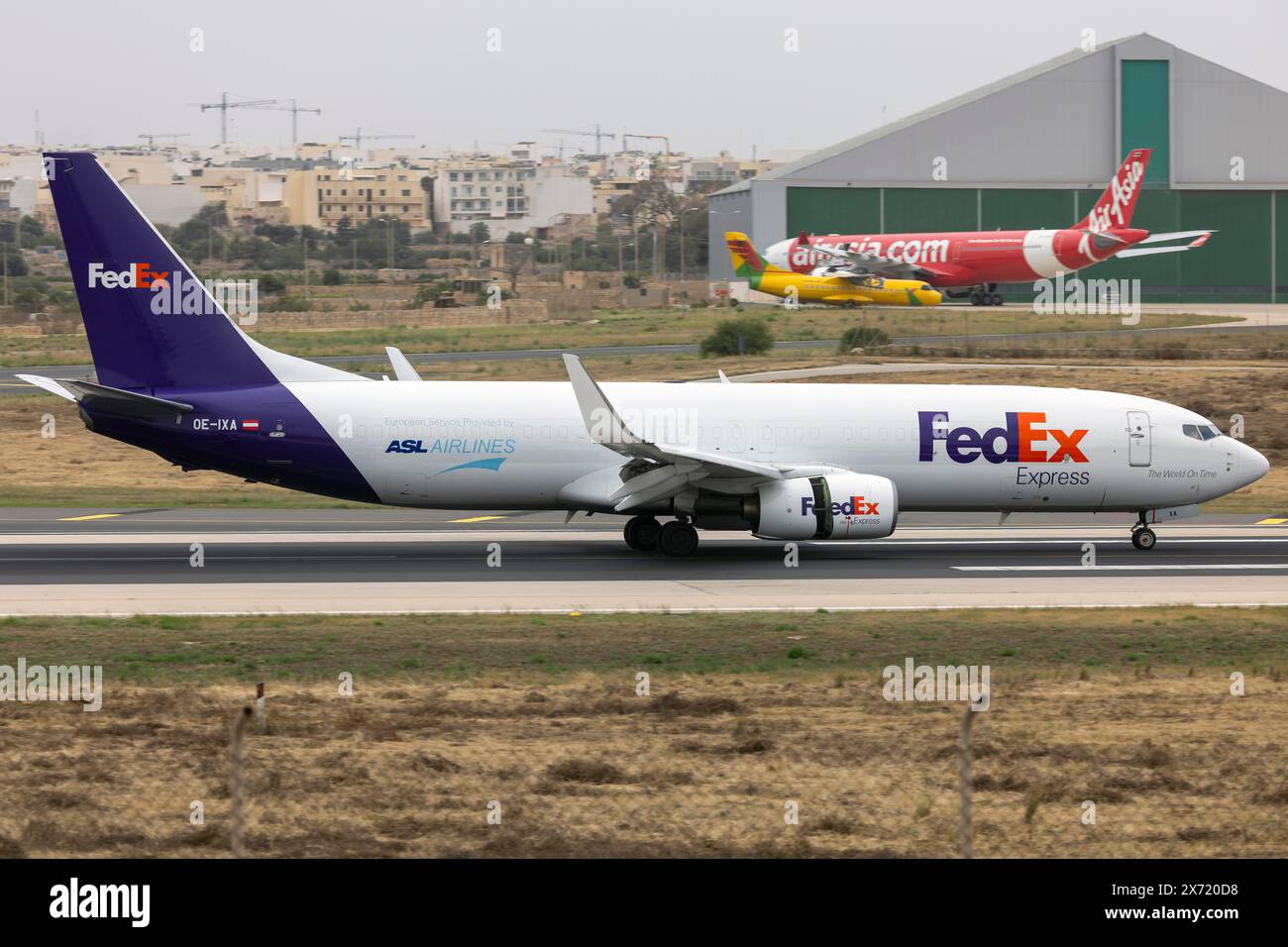 FedEx - Federal Express (ASL Airlines) Boeing 737-8AS(BCF) touching ...