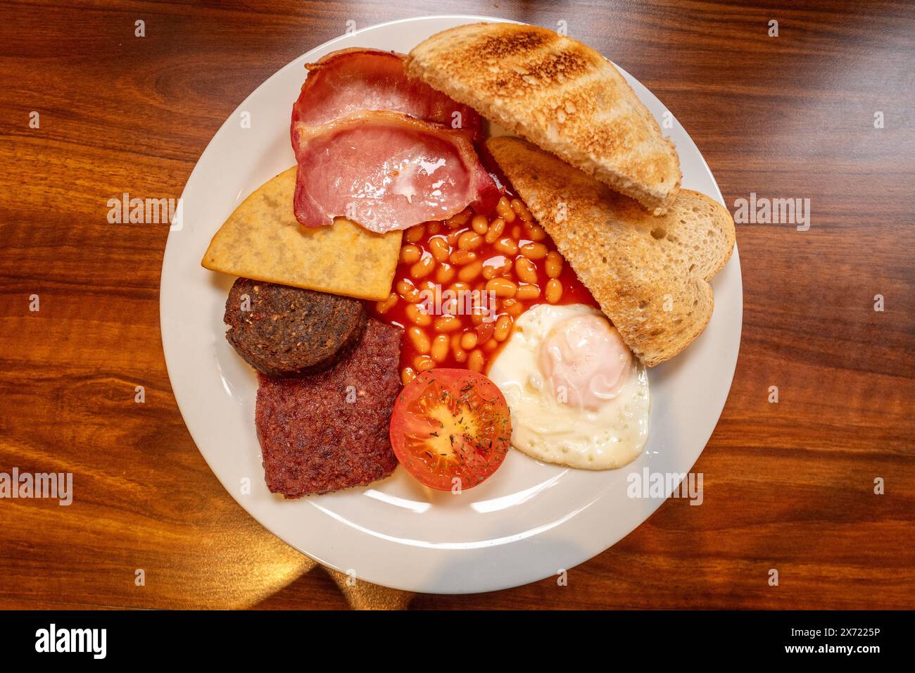 Glasgow, May 16th 2024: Traditional Scottish breakfast Stock Photo - Alamy