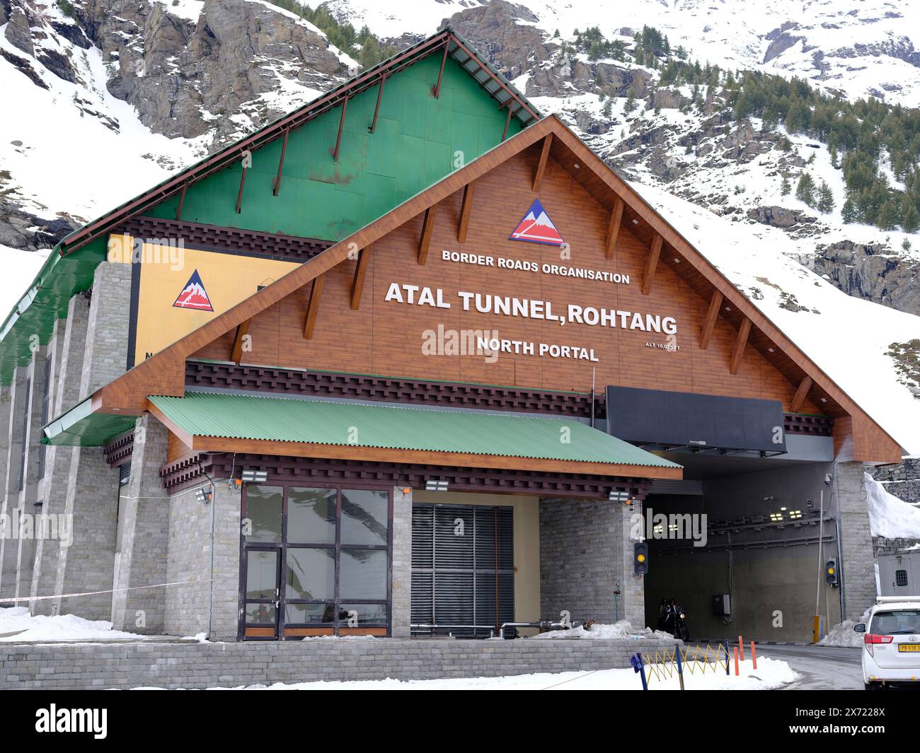 Rohtang pass manali india hi-res stock photography and images - Alamy