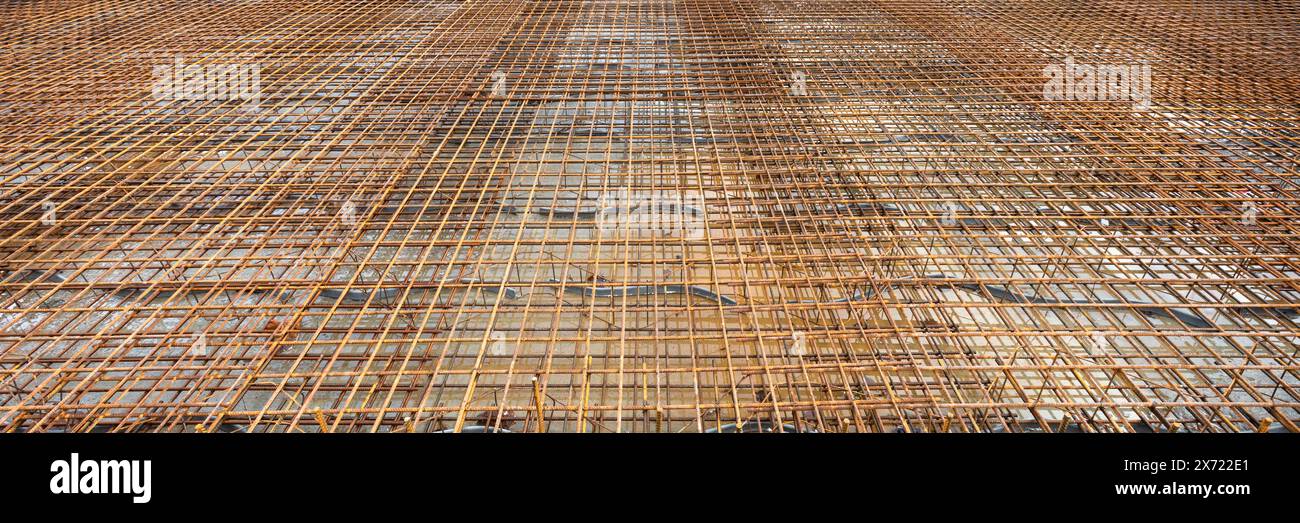 Baustahlmatten im Fundament Im Fundament eines neuen Hauses werden ...