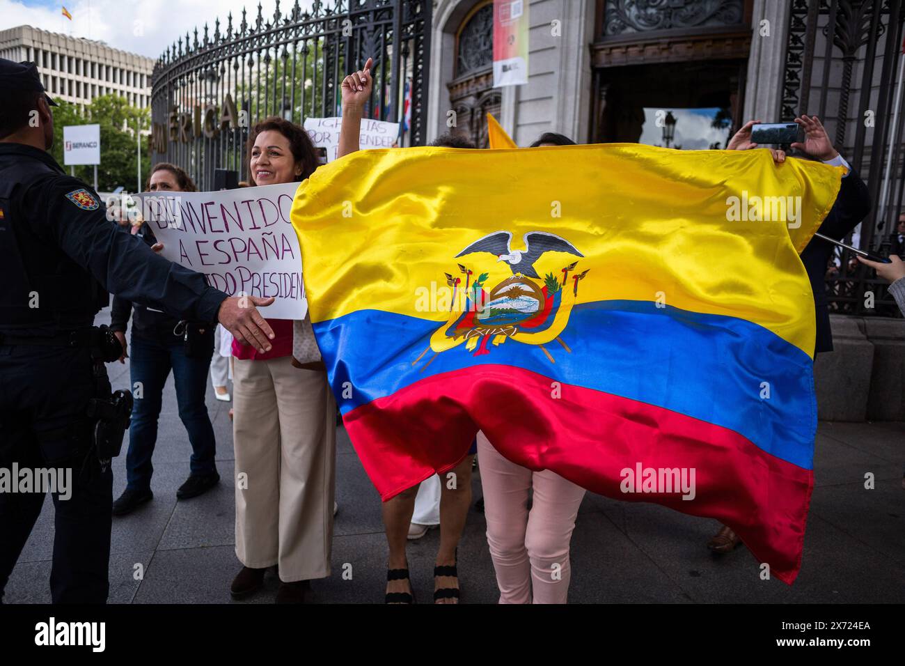 Madrid, Spain. 17th May, 2024. A group of Ecuadorians living in Madrid ...