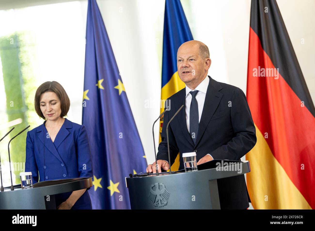 17 May 2024, Berlin: Federal Chancellor Olaf Scholz (SPD, r) and Maia ...