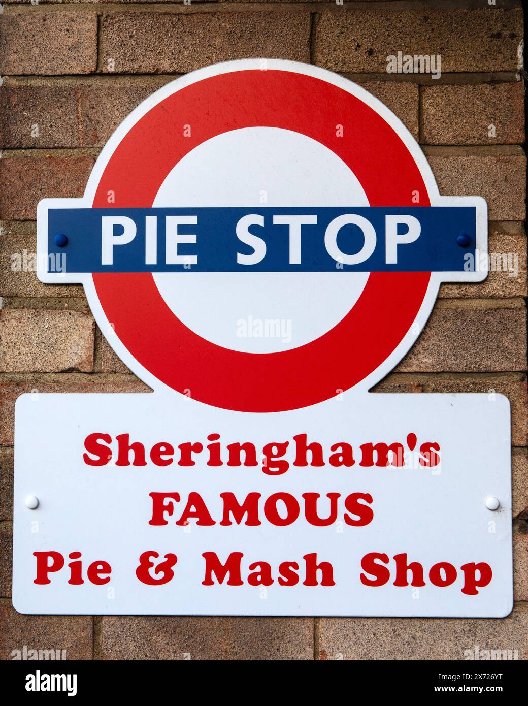 Pie n mash sign hi-res stock photography and images - Alamy