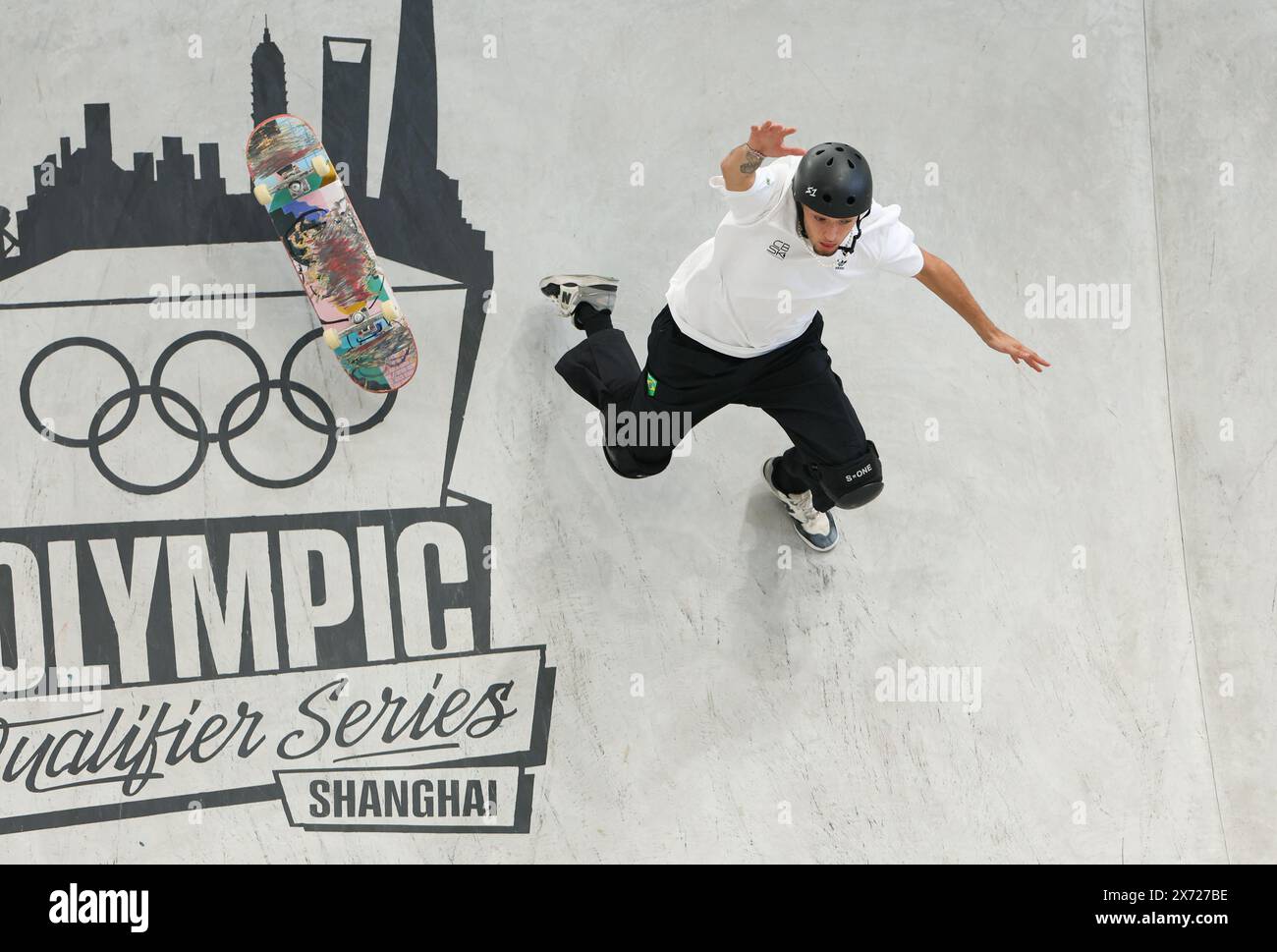 Shanghai. 17th May, 2024. Pedro Quintas of Brazil falls during the men ...
