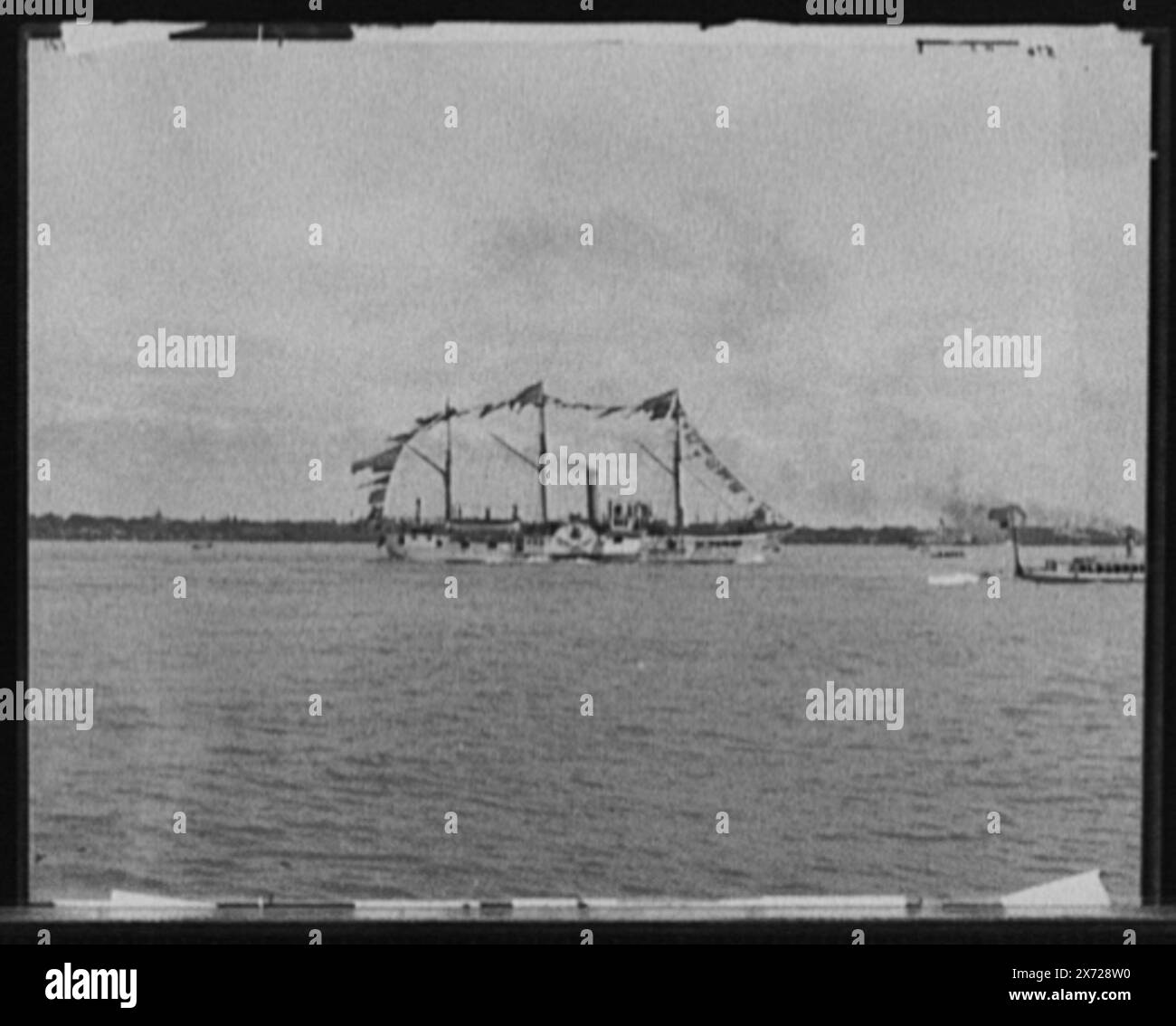 Three wheelers parade hi-res stock photography and images - Alamy