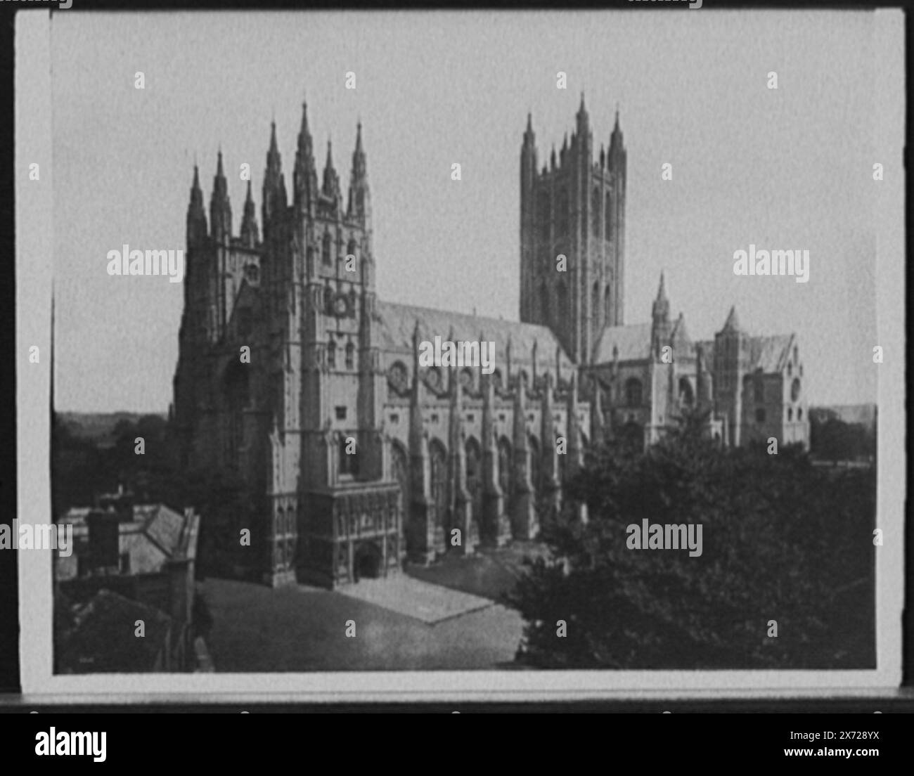 Canterbury cathedral detail Black and White Stock Photos & Images - Alamy