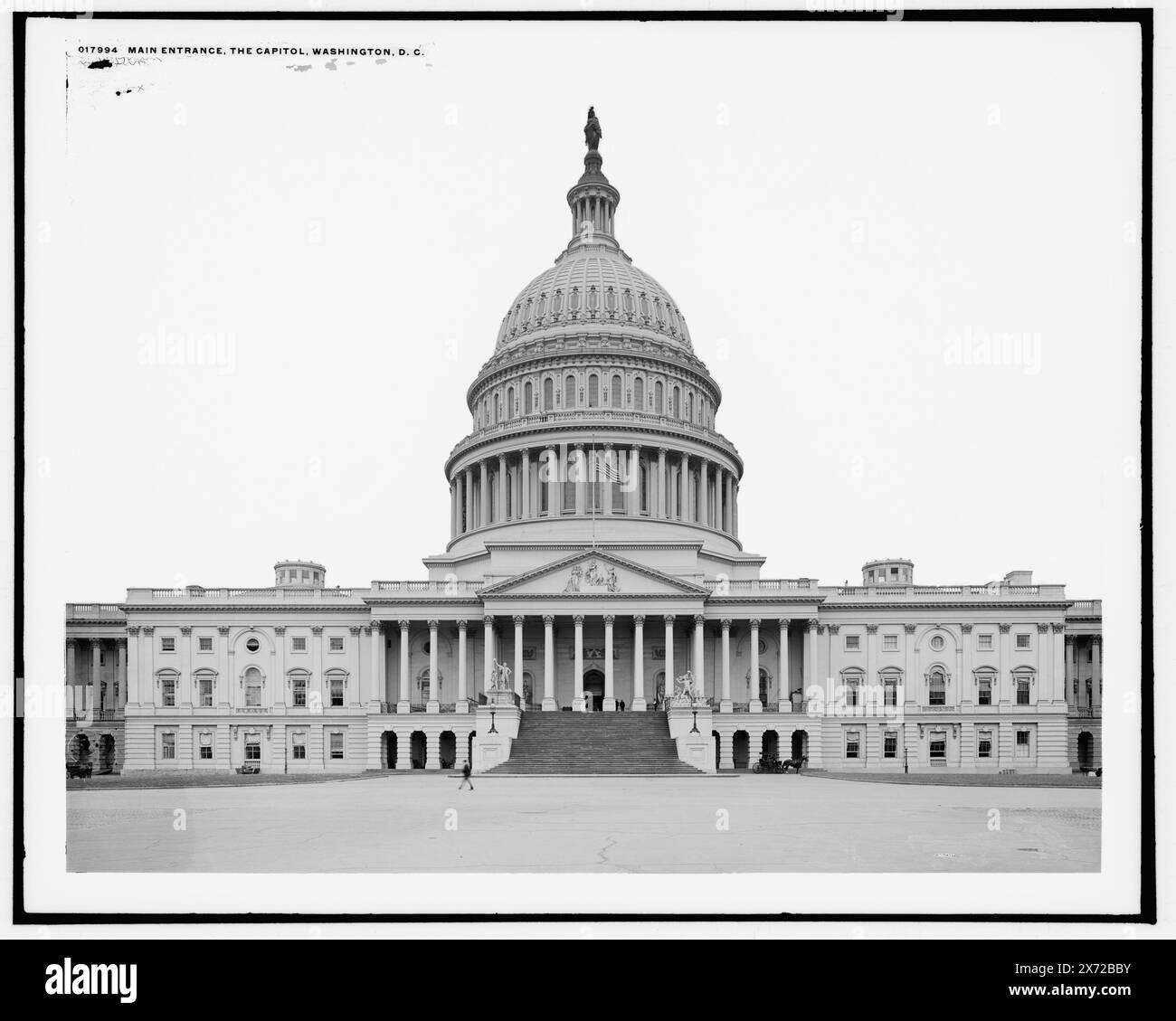 Columns stairs united states Black and White Stock Photos & Images - Alamy