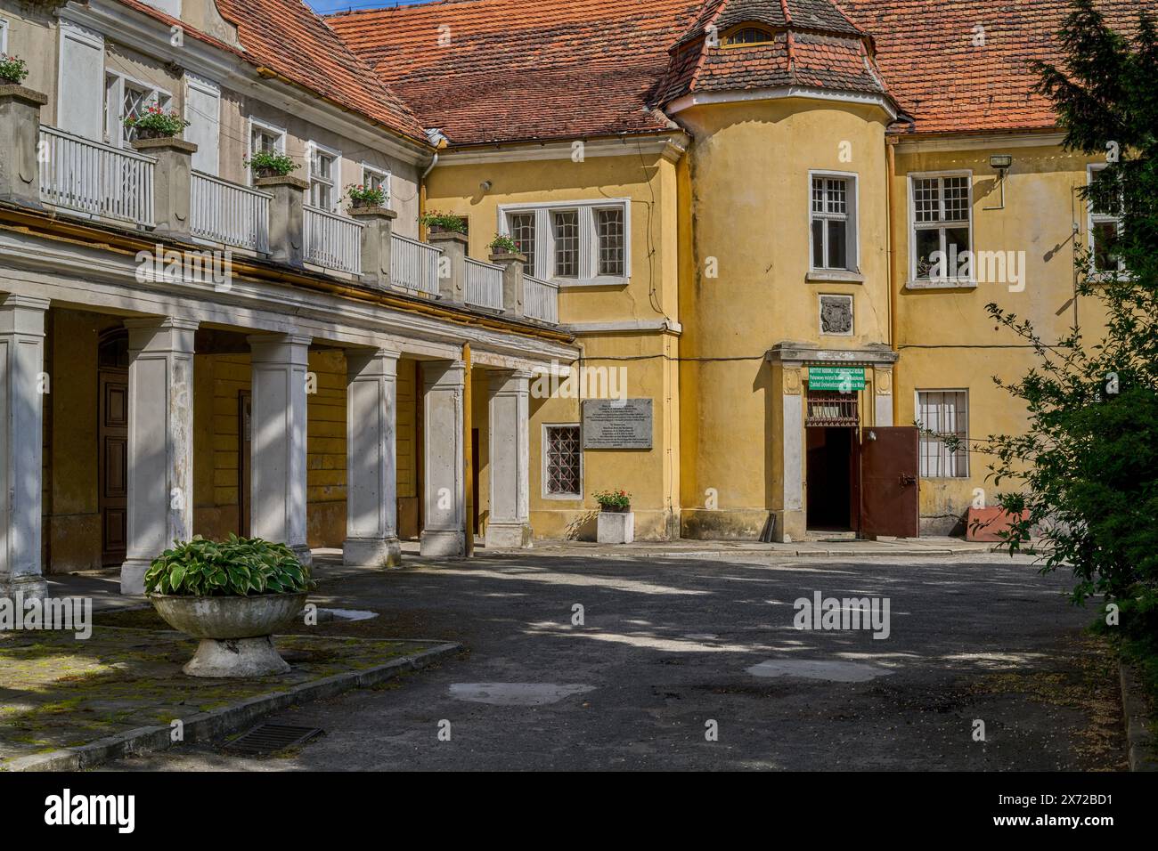 Baroque palace in Olesnica Mala Klein Ols former residence of Jorck von ...