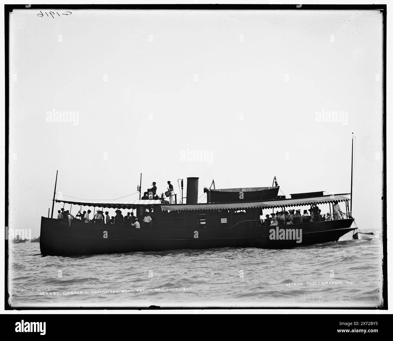 Recreational boating on detroit Black and White Stock Photos & Images ...