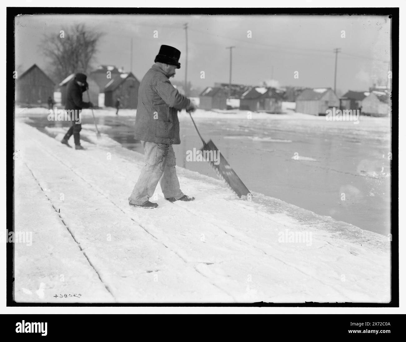 Co harvesting Black and White Stock Photos & Images - Alamy