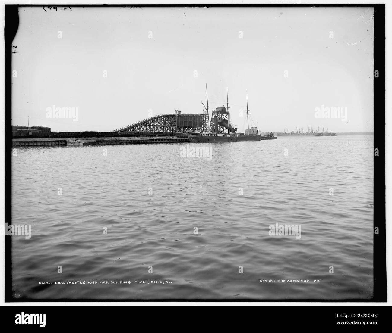 Erie structure Black and White Stock Photos & Images - Alamy
