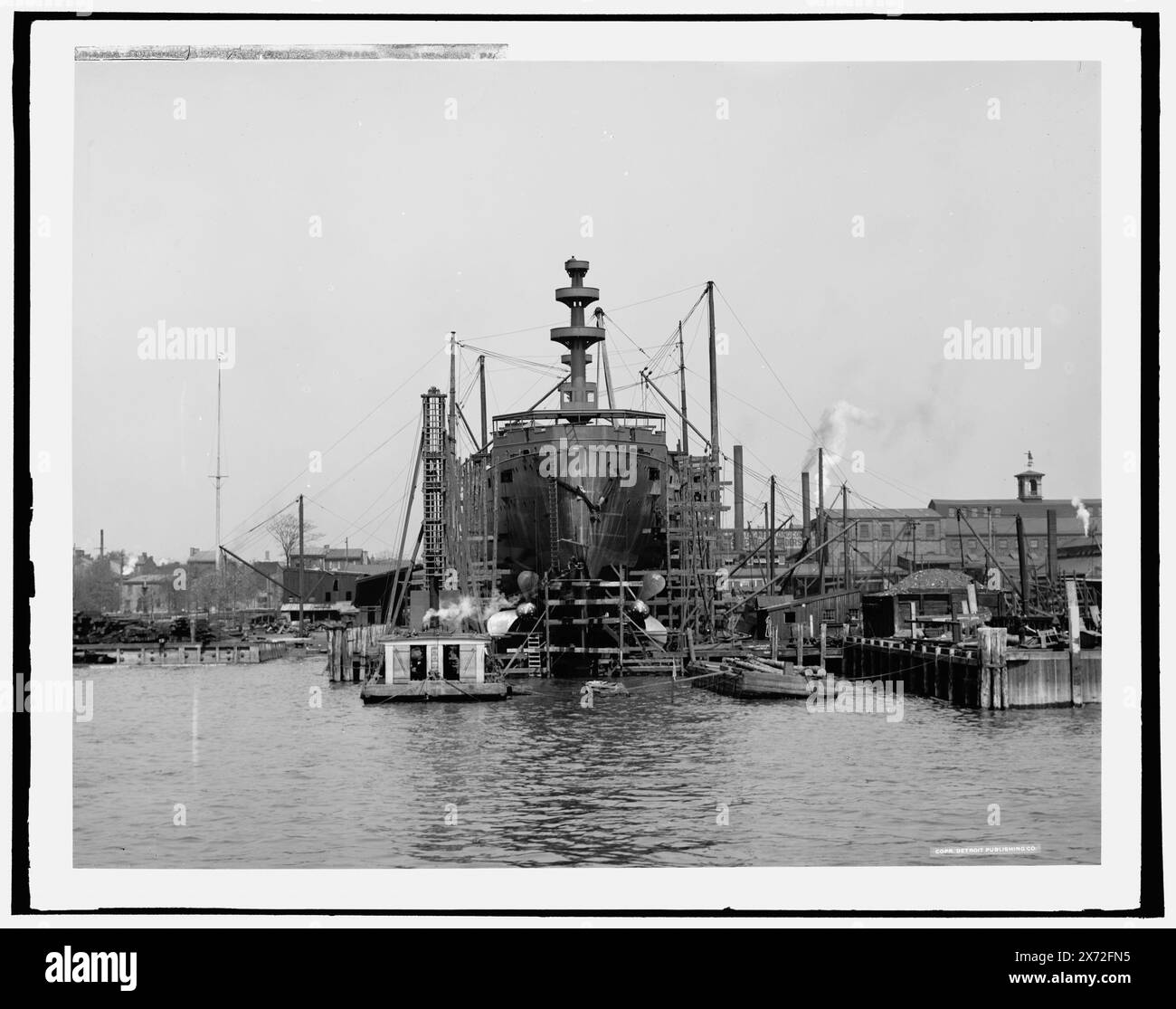 American warship manufacturing Black and White Stock Photos & Images ...