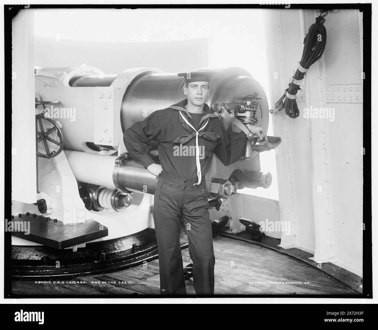 U s navy crew member Black and White Stock Photos & Images - Alamy