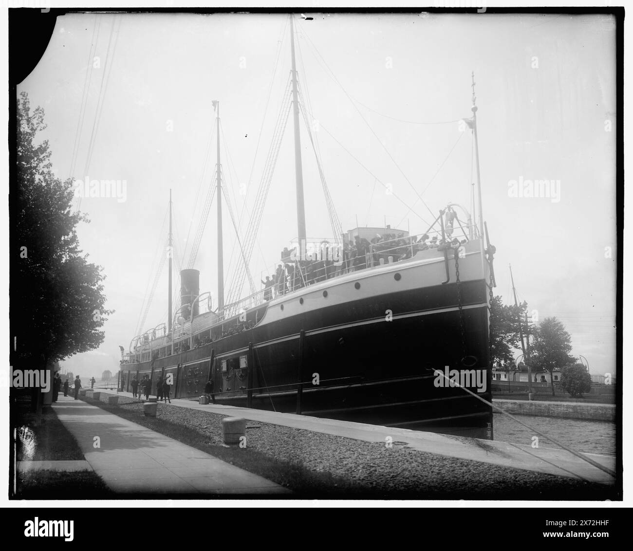 Waterway loading dock Black and White Stock Photos & Images - Alamy