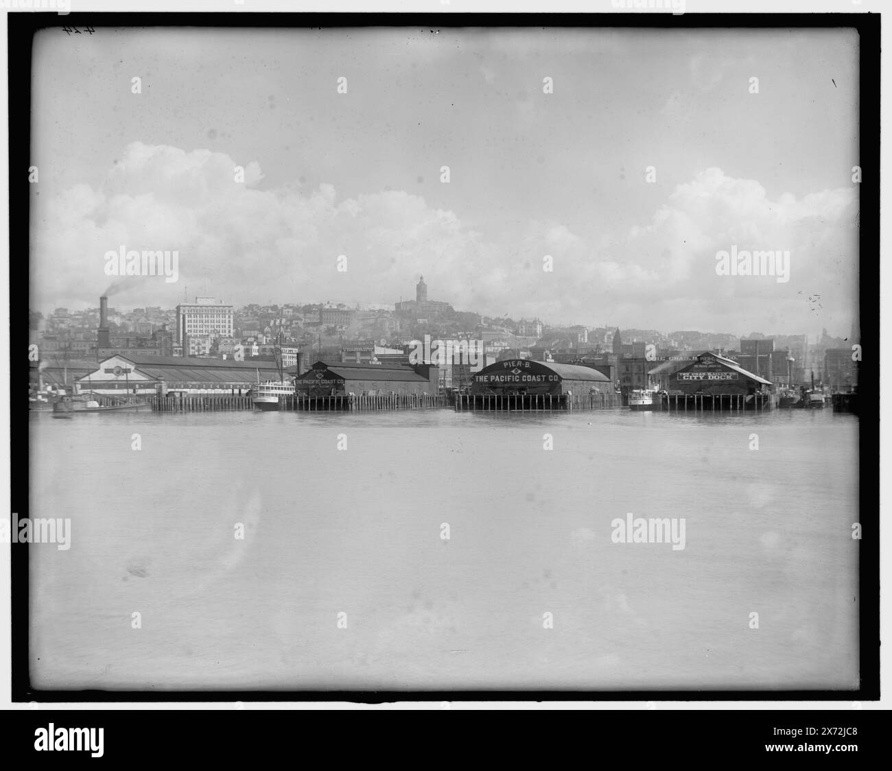 Seattle marine terminals hi-res stock photography and images - Alamy