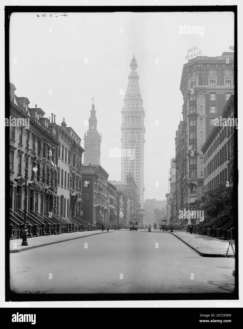 Madison towers hi-res stock photography and images - Alamy