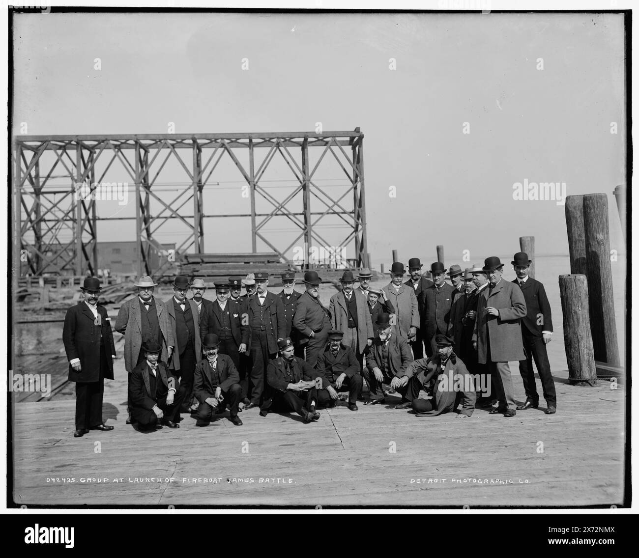 James battle fireboat Black and White Stock Photos & Images - Alamy