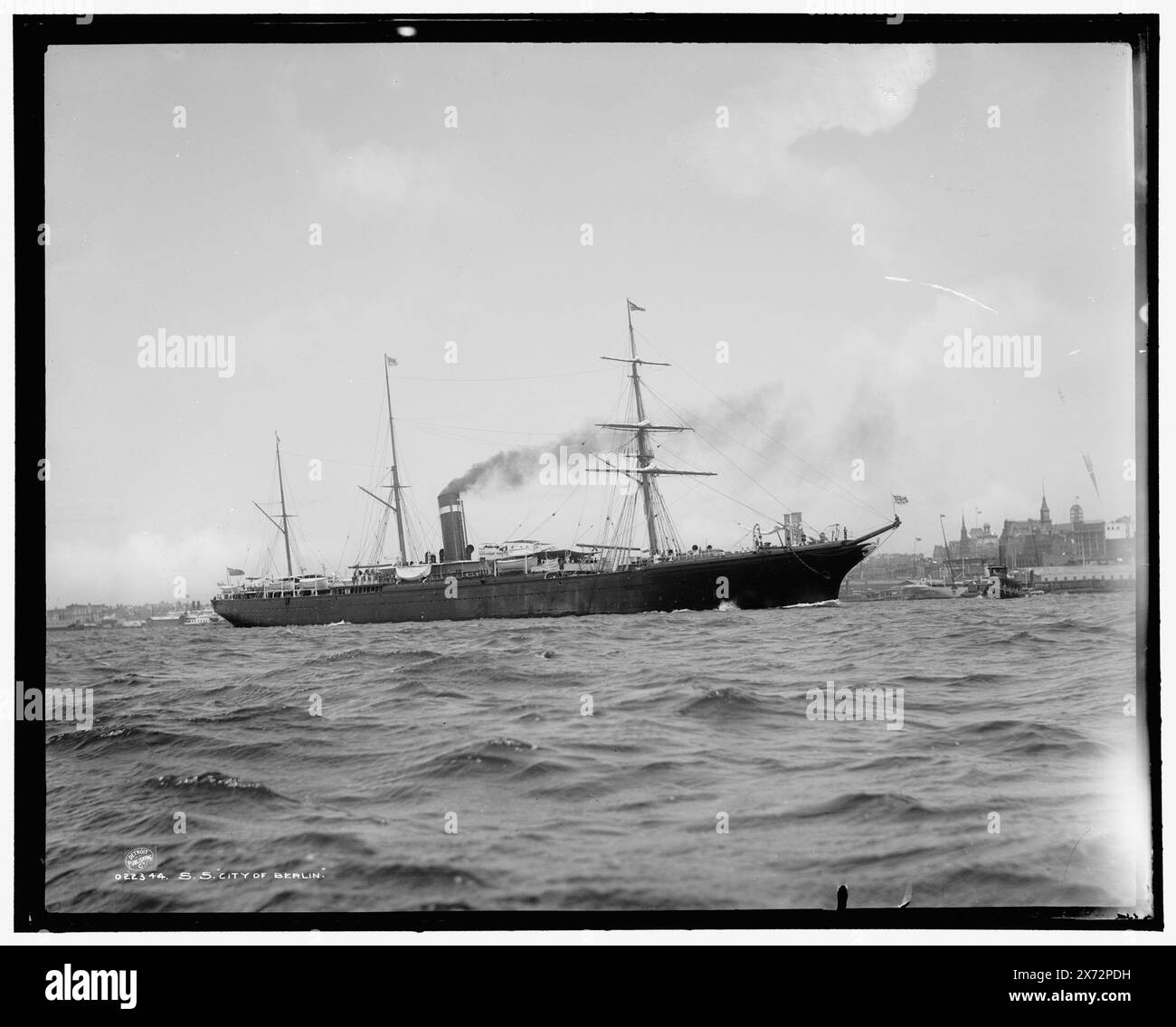 Maritimeoperations Black and White Stock Photos & Images - Alamy