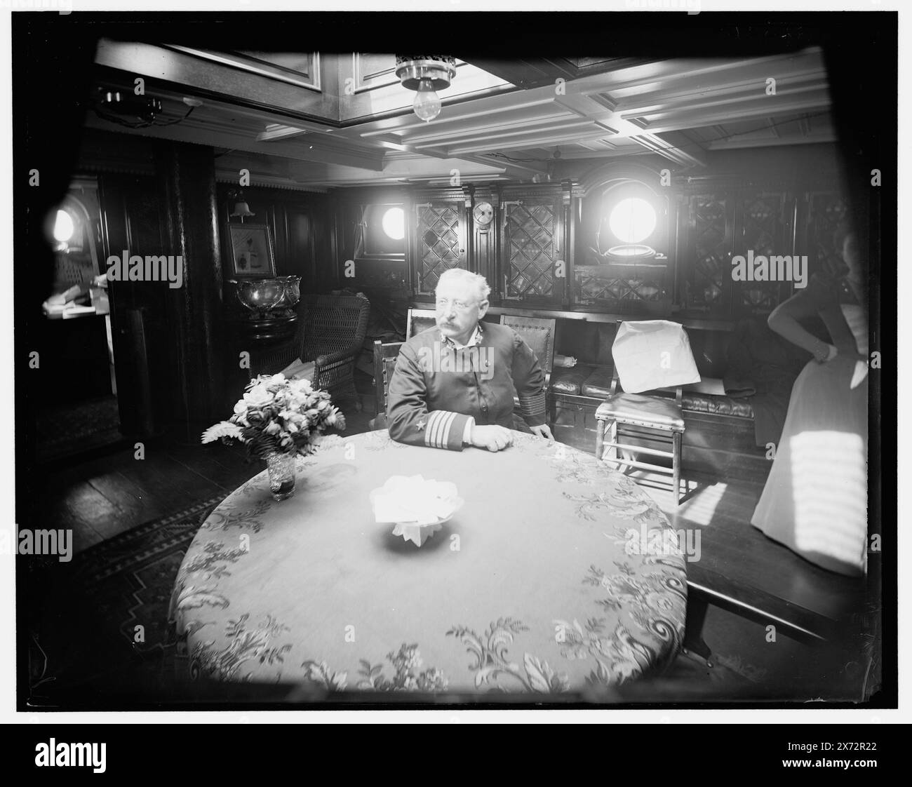 Military officers uni hi-res stock photography and images - Alamy