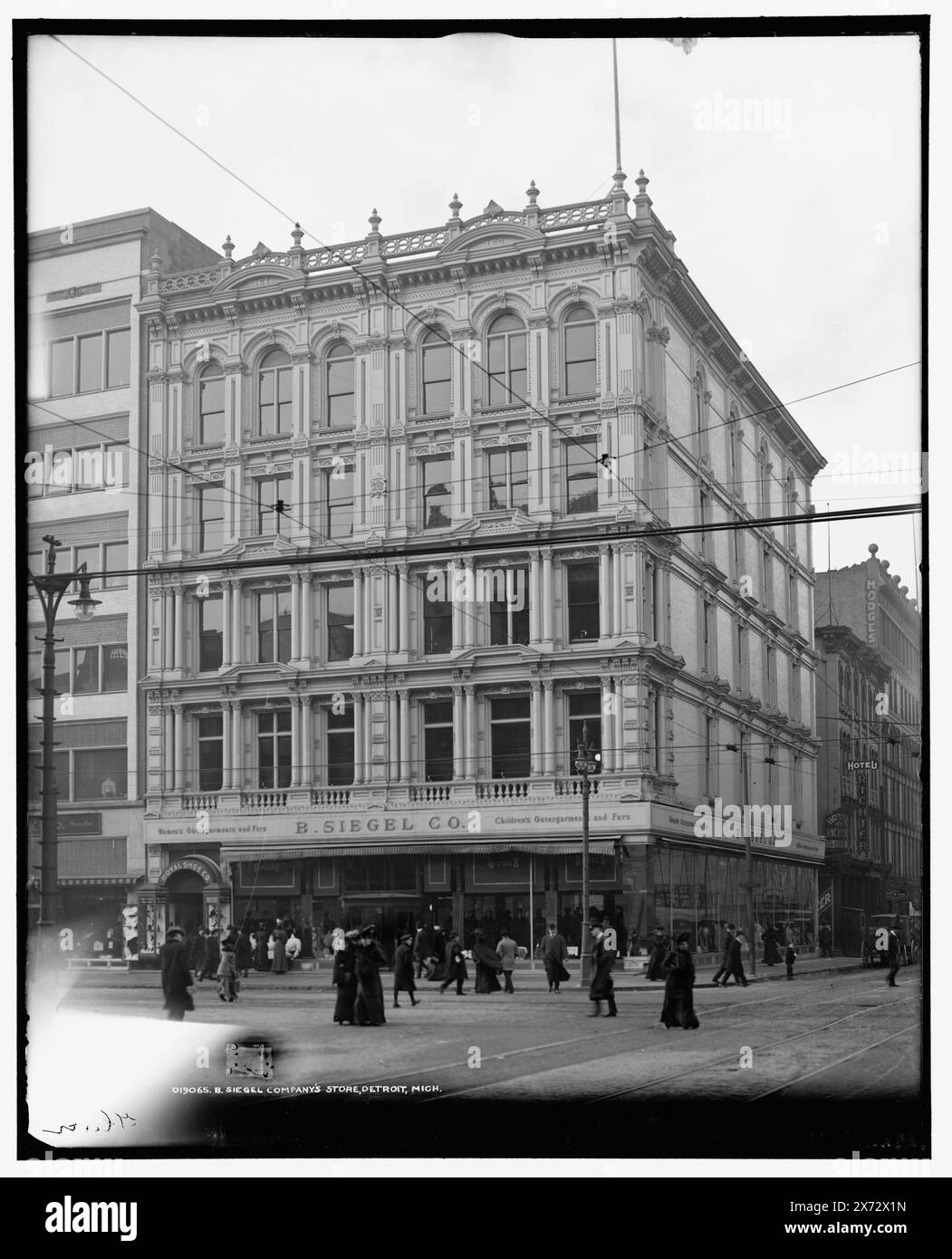 Detroit store Black and White Stock Photos & Images - Alamy