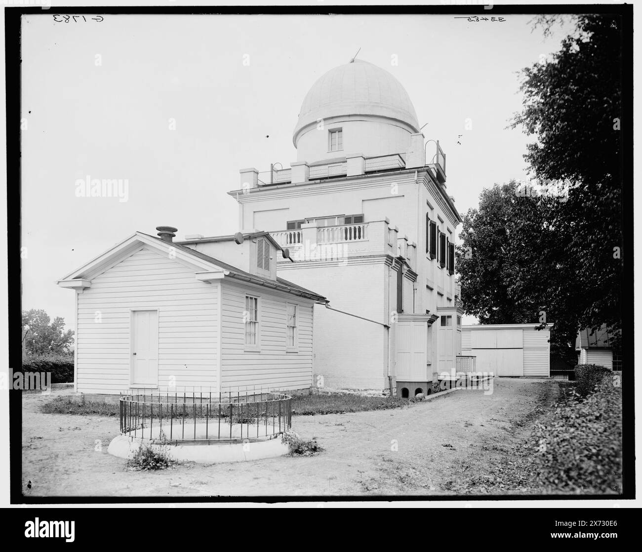Astronomical observation celestial bodies Black and White Stock Photos ...