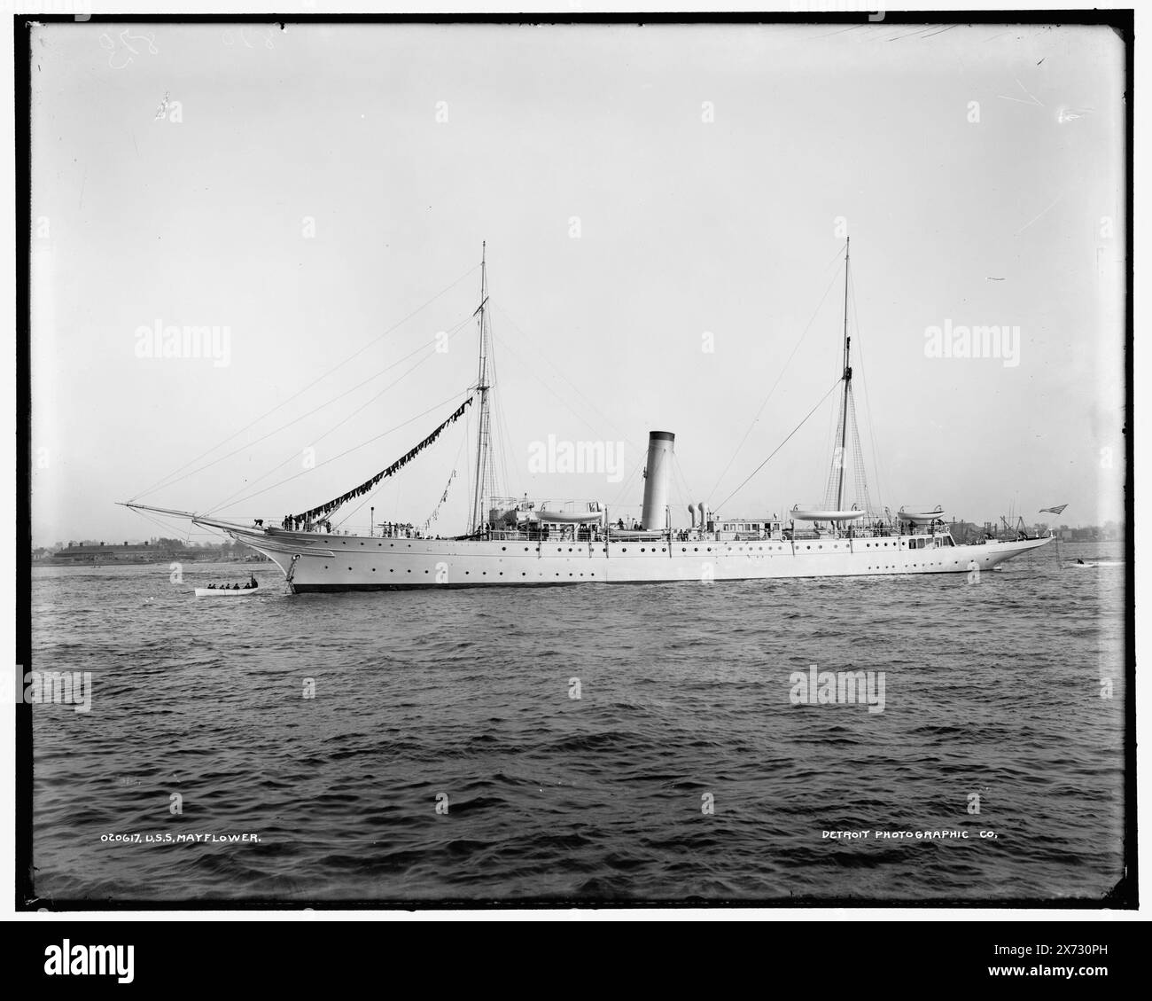 Steam yach hi-res stock photography and images - Alamy