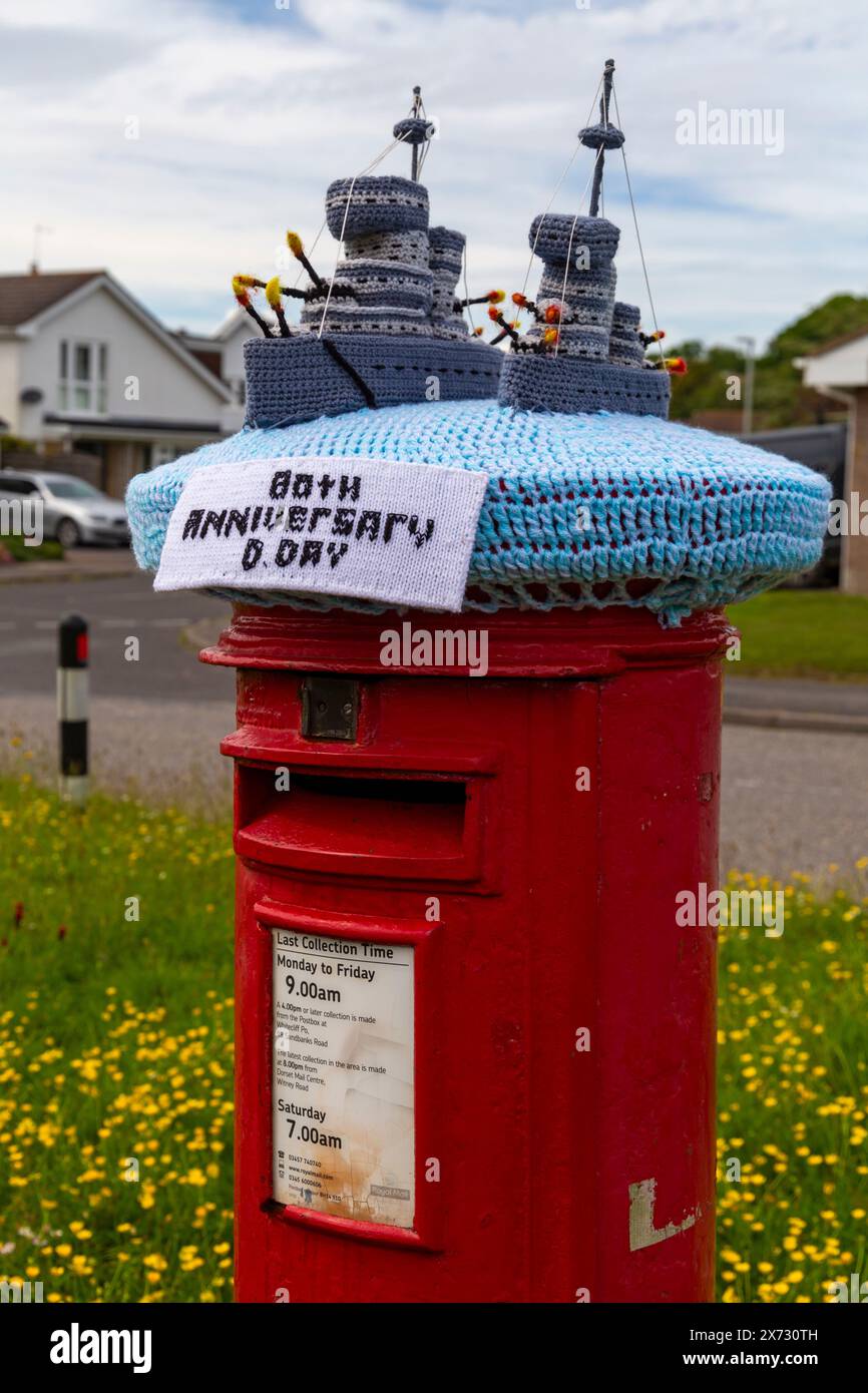 Poole, Dorset, UK. 17th May 2024. Postbox topper to commemorate 80th ...