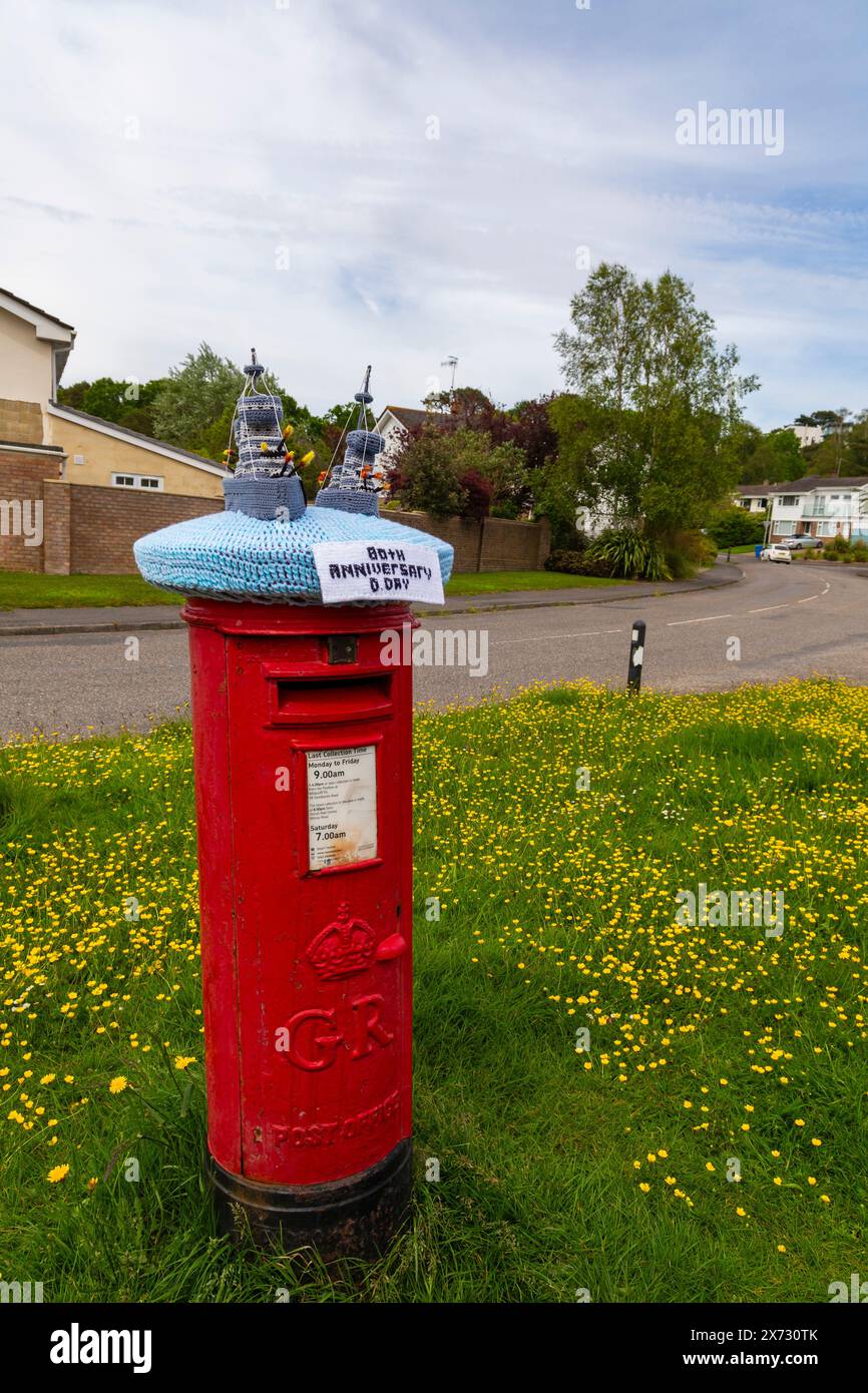 Poole, Dorset, UK. 17th May 2024. Postbox topper to commemorate 80th ...