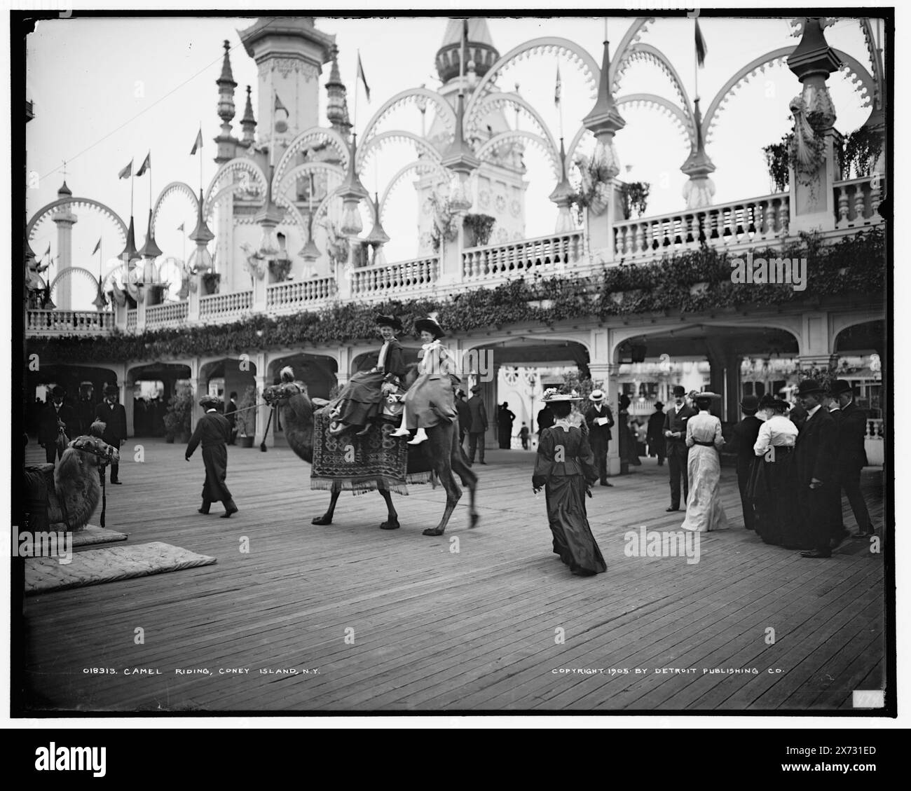 Negative luna park hi-res stock photography and images - Alamy