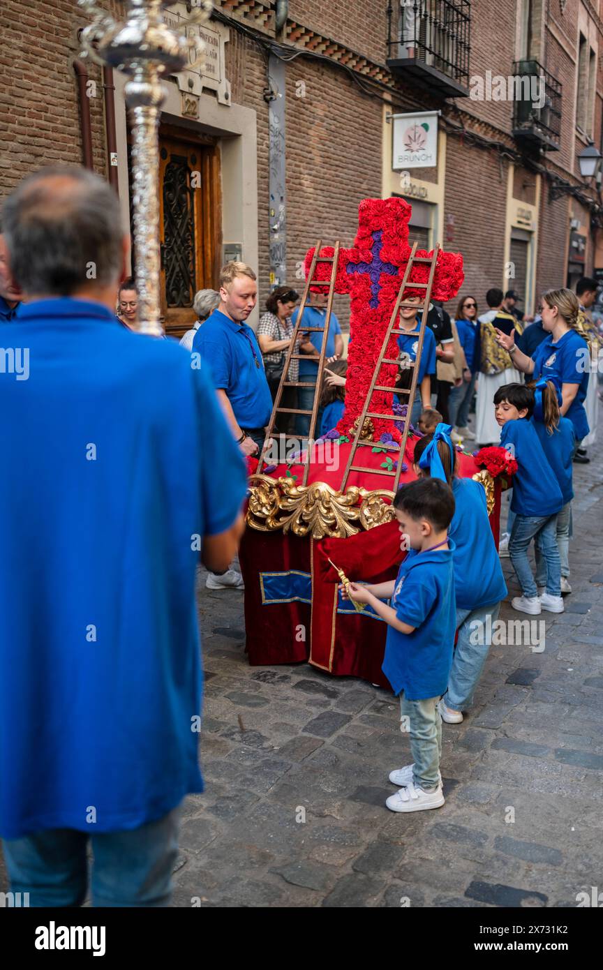 Tenth departure of the Cruz de Mayo, May Cross procession of the ...