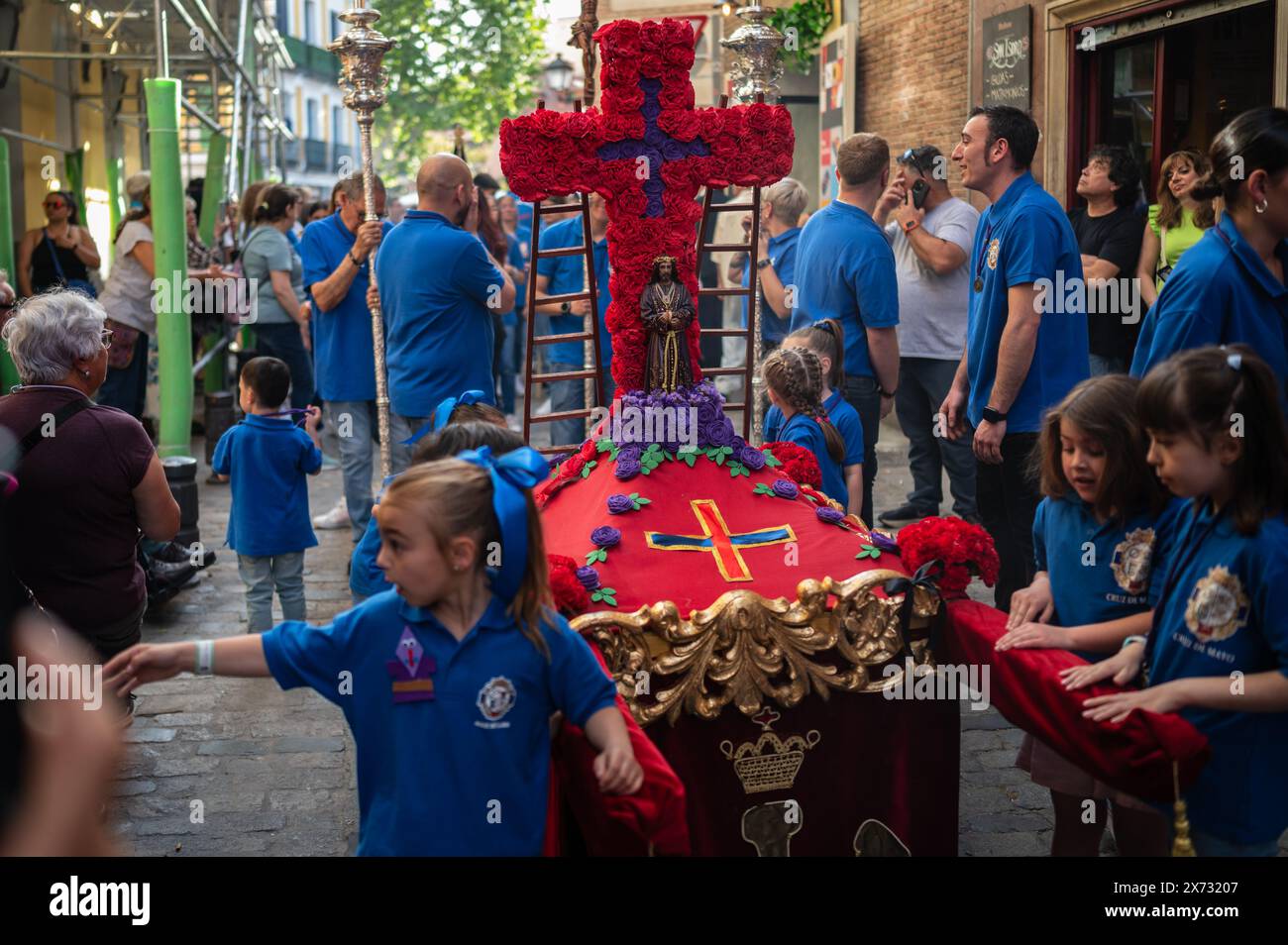Tenth departure of the Cruz de Mayo, May Cross procession of the ...