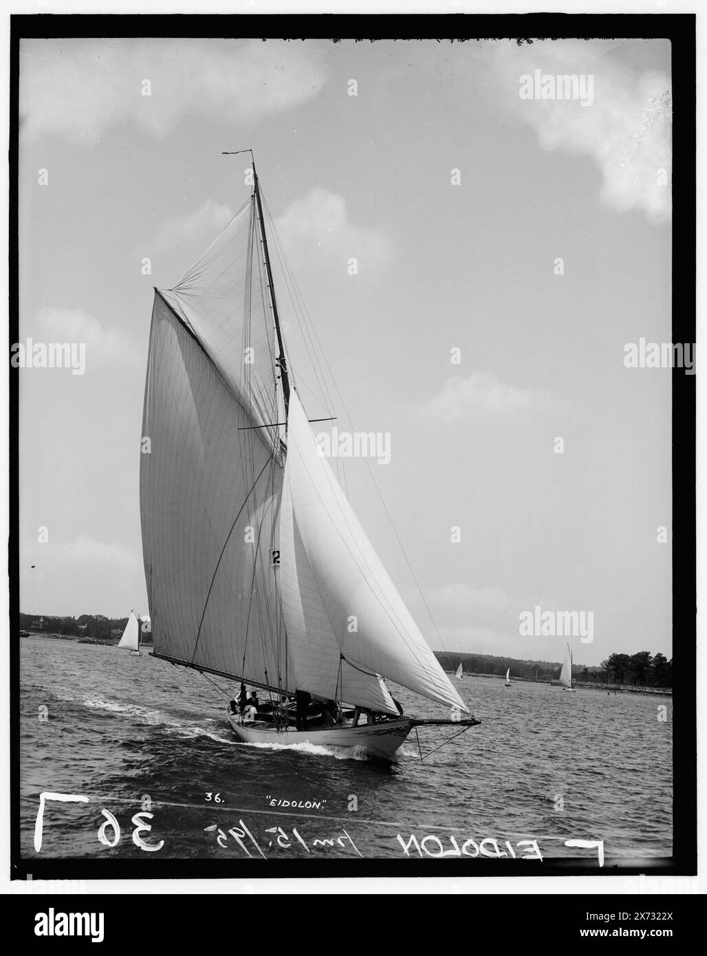 Eidolon sloop hi-res stock photography and images - Alamy