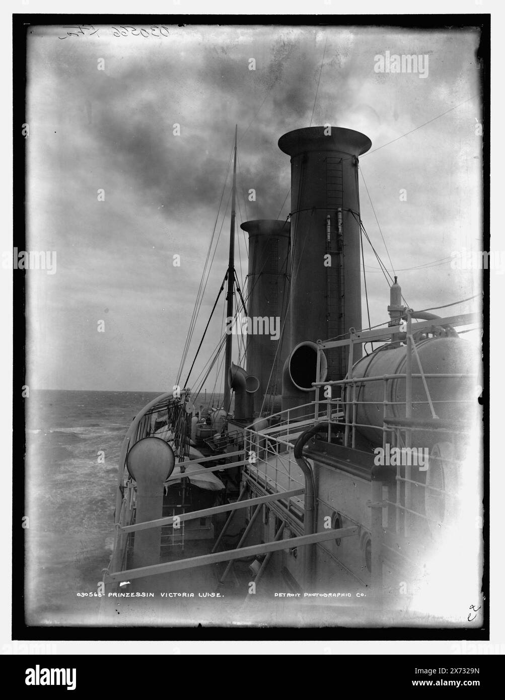 Prinzessin victoria luise ocean liner hi-res stock photography and ...