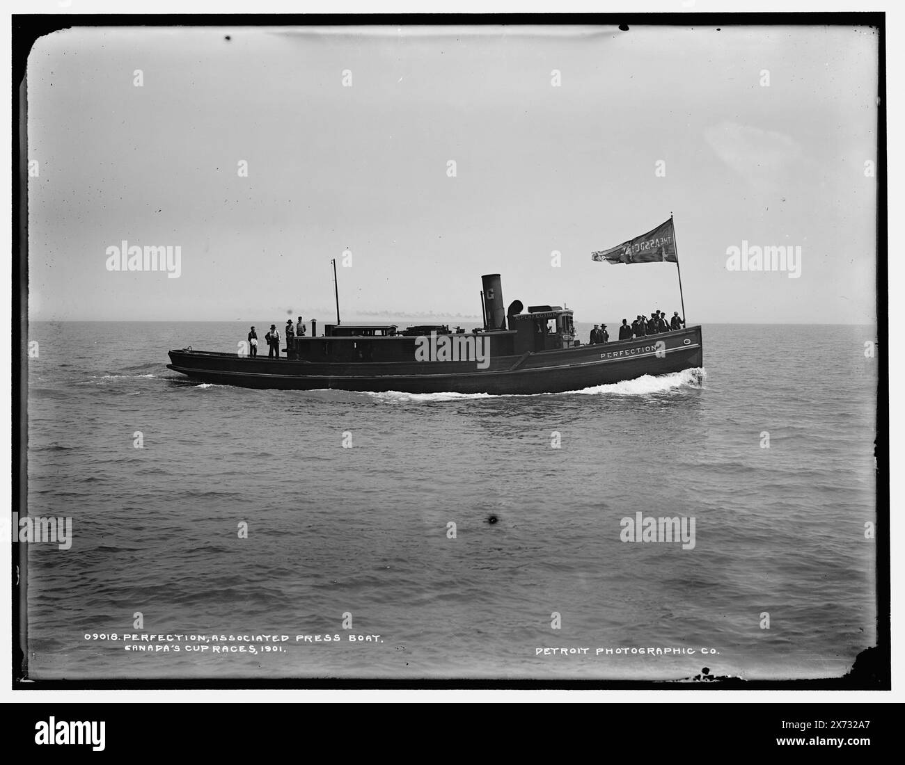 Perfection boat Black and White Stock Photos & Images - Alamy