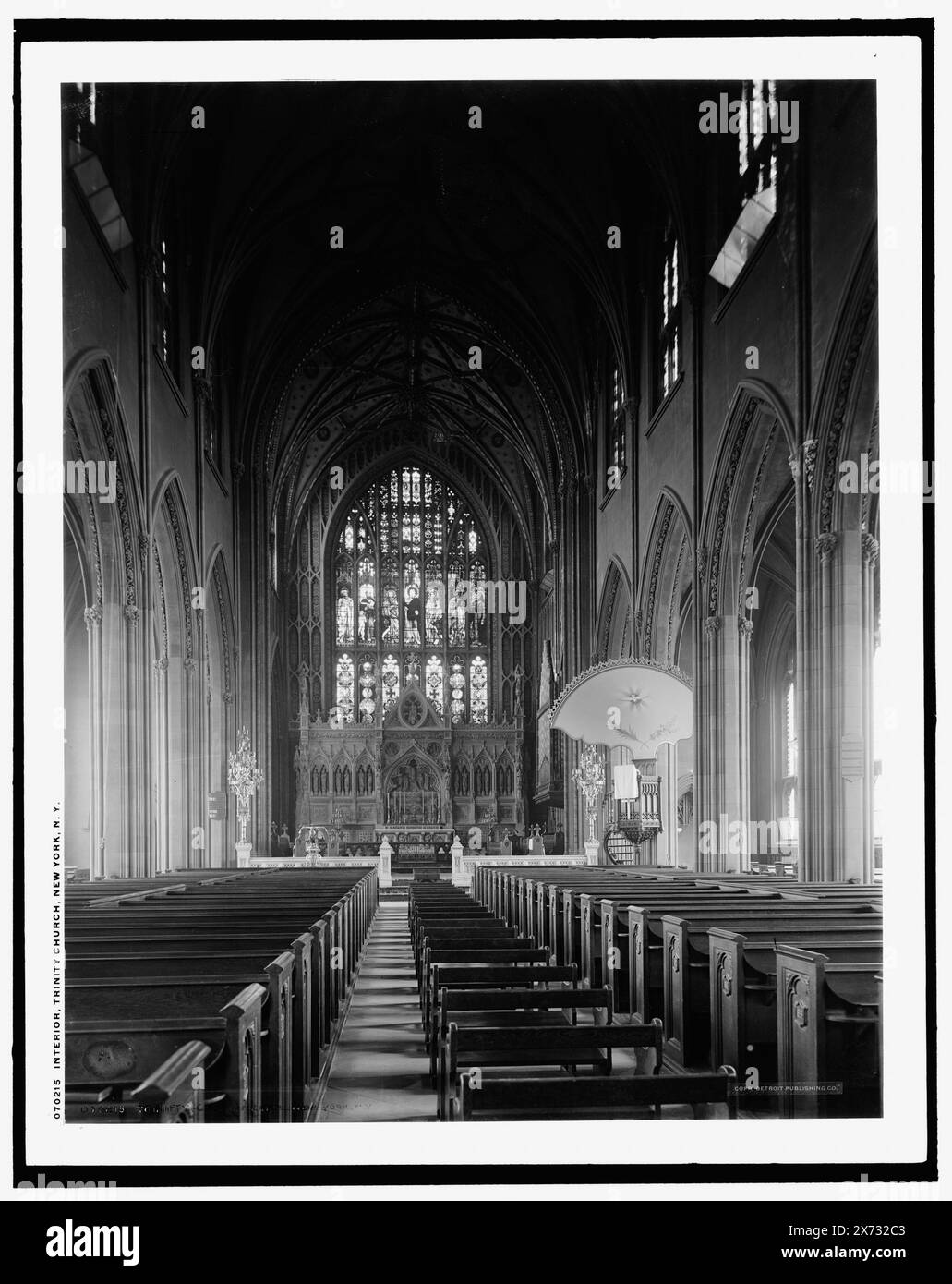 Interior trinity church new Black and White Stock Photos & Images - Alamy