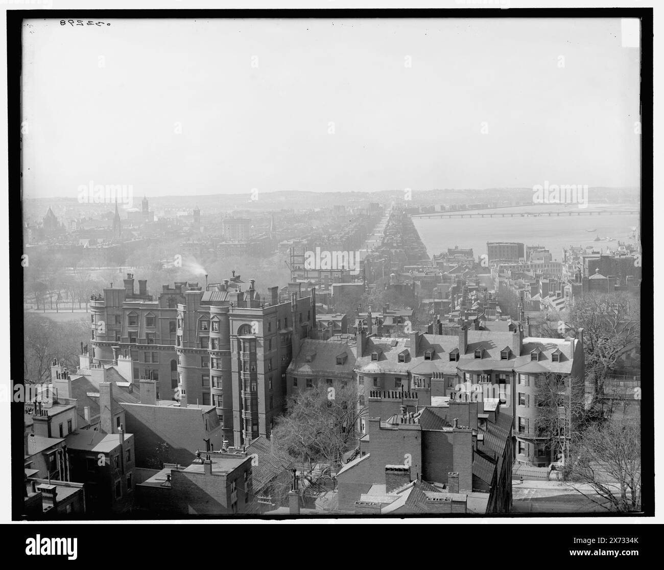House on embankment historic Black and White Stock Photos & Images - Alamy