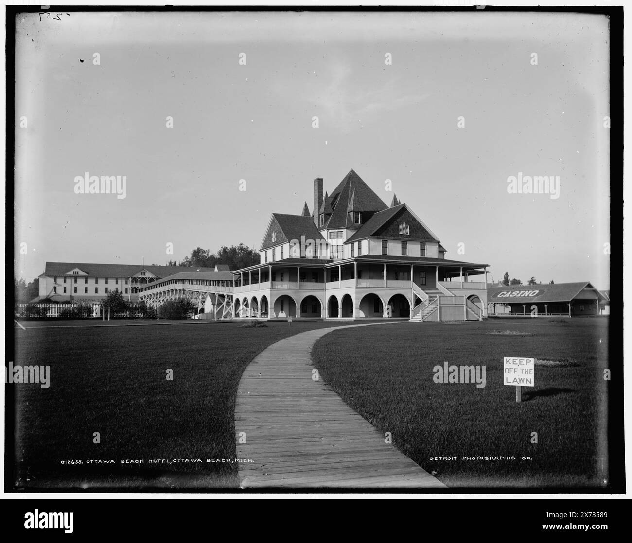 Ottawa beach hotel ottawa beach hi-res stock photography and images - Alamy