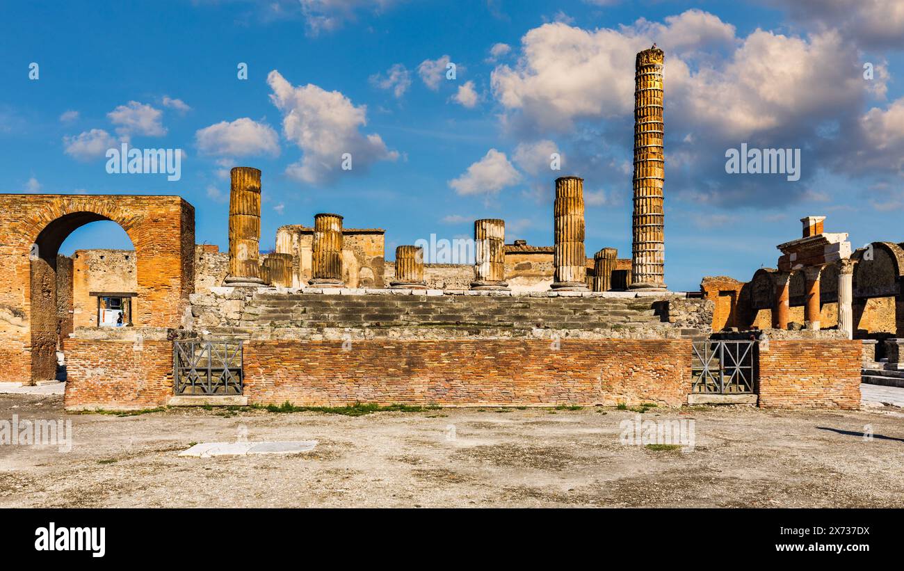 Ancient ruins of Pompei city (Scavi di Pompei), Naples, Italy. View of ...