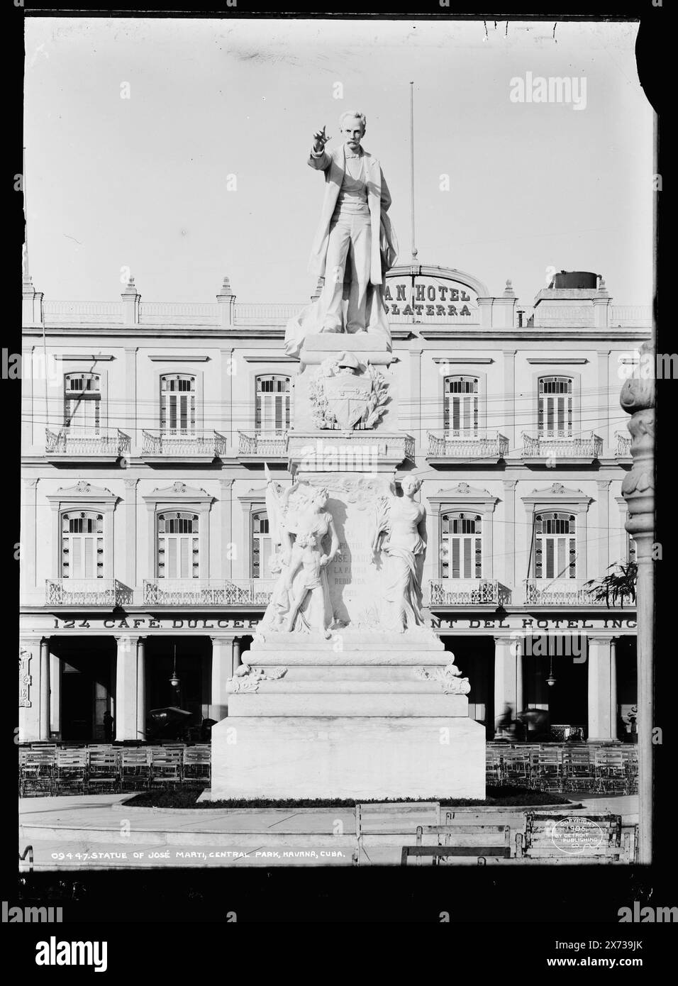 Statue of jose marti in the central park of havana Black and White ...
